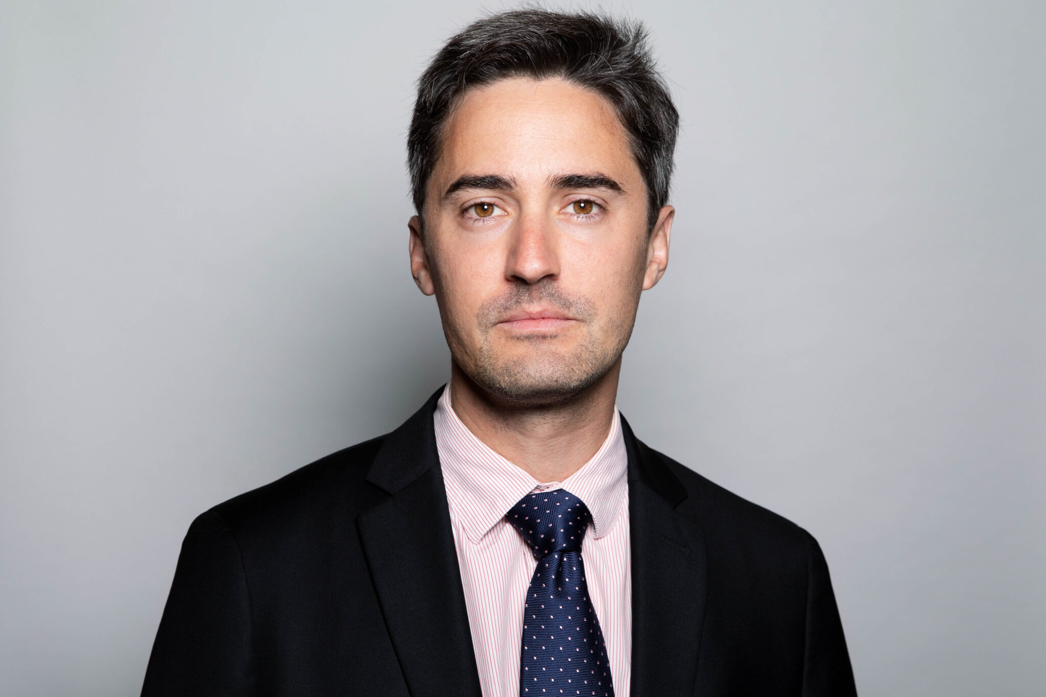 Le droit de surplomb du fonds voisin - PERRIEZ Avocat